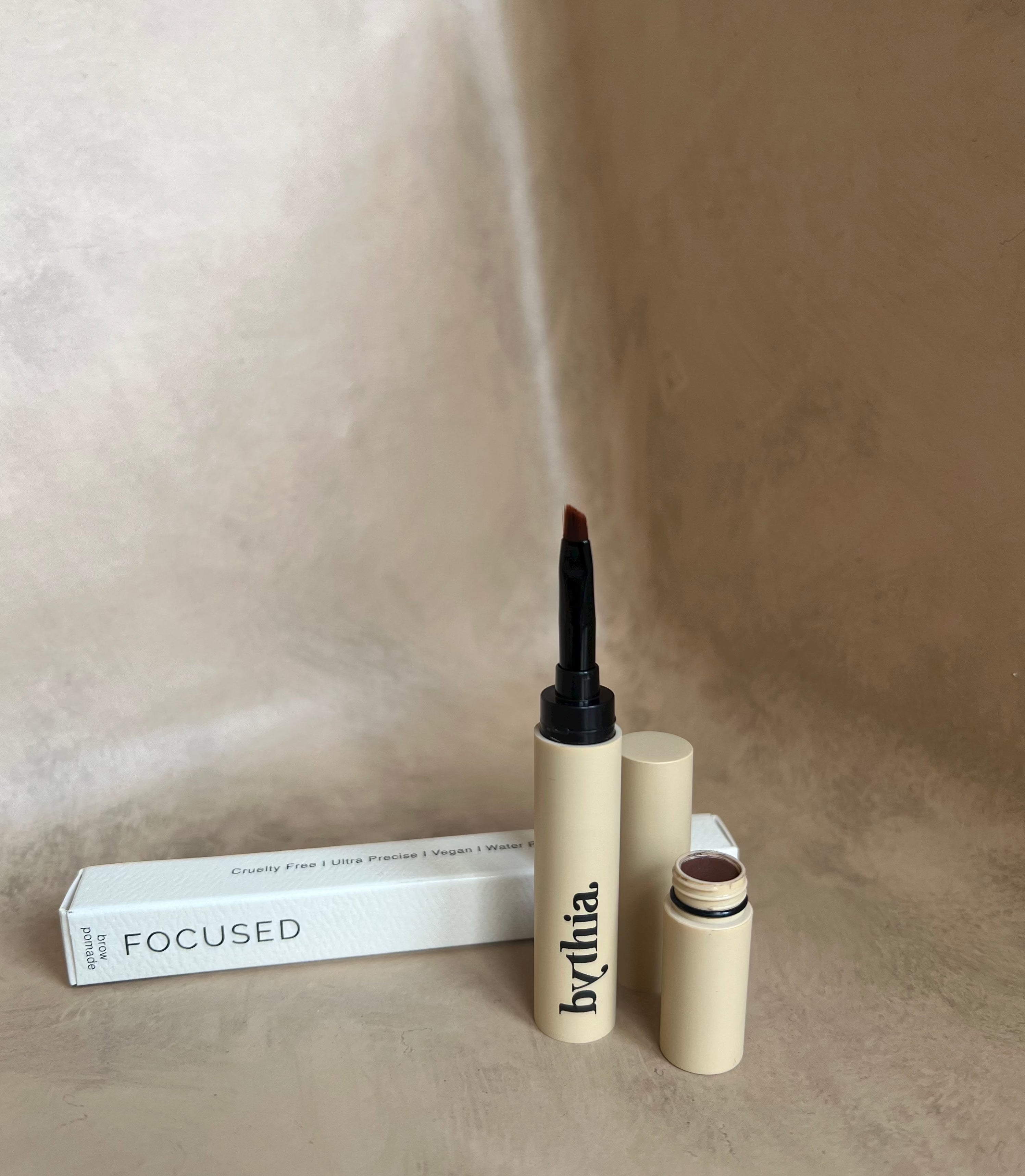 Brow Pomade - Focused – bythia